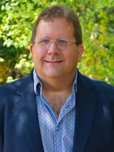 San Jose Museum of Quilts & Textiles :: Kris Jensen :: Director